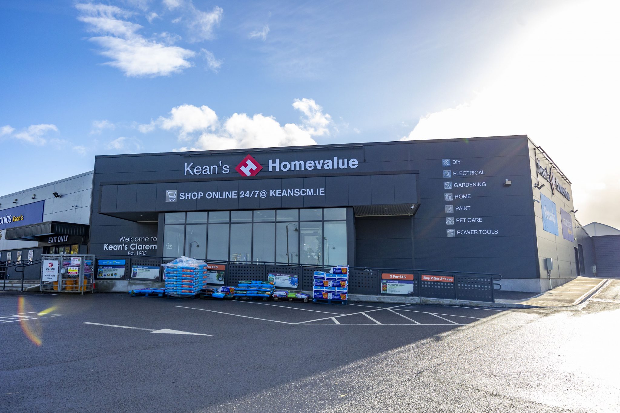 Our Members – United Hardware